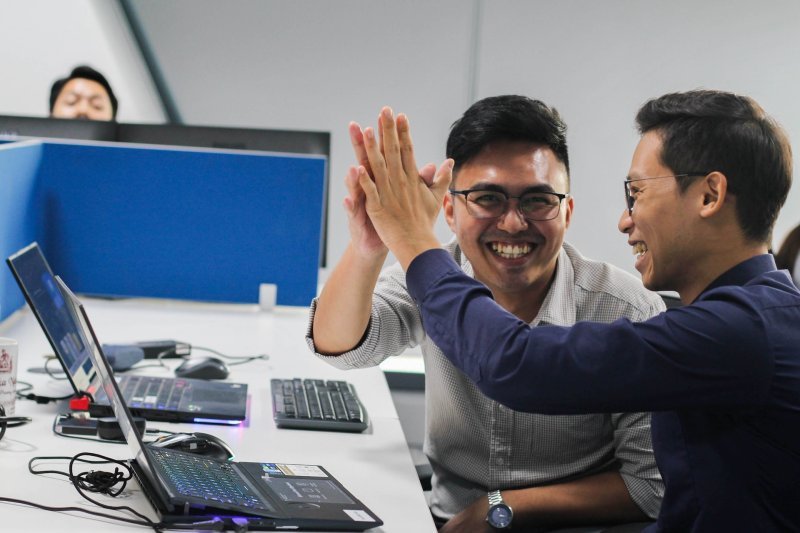 30+ 'We're Hiring' Social Media Post Examples